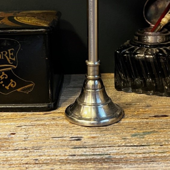 Letter clamp on stand