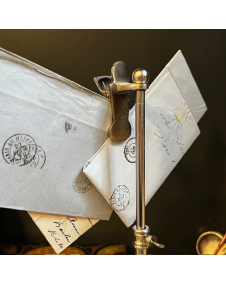 Letter clamp on stand