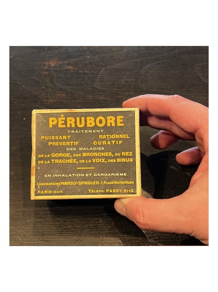 Pérubore - Ancienne boîte de médicaments en tôle