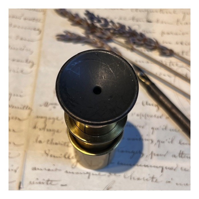 Brücke achromatic magnifying glass with engraved reticle -19th century